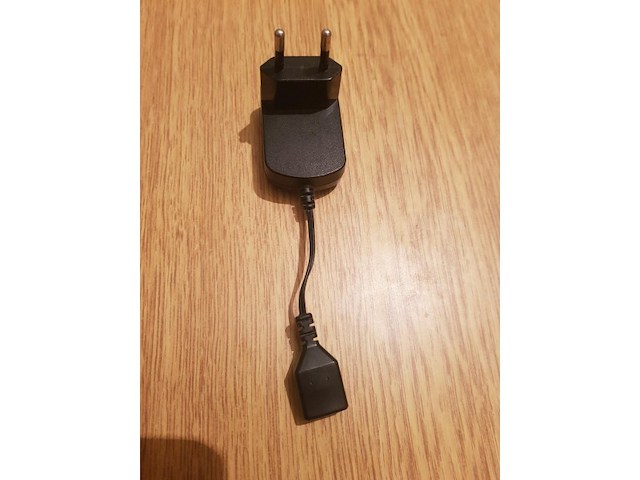 Mobilni oprema - Alcatel strujni adapter (punjac),neisp