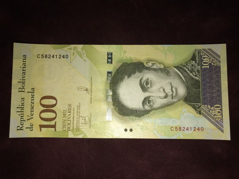 VENECUELA 100 BOLIVARES,UNC. 2017.