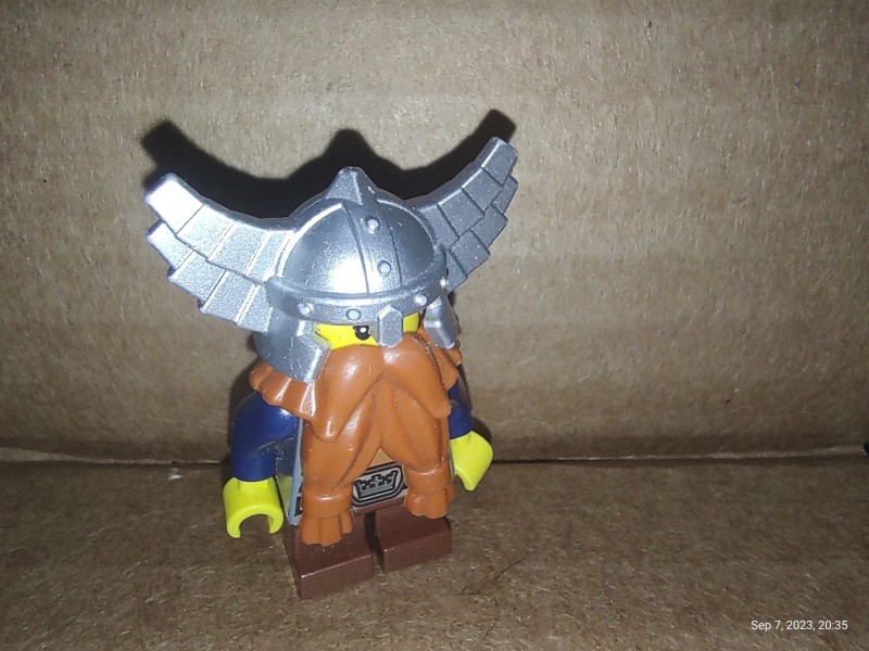 LEGO minifig Dwarf mines defender