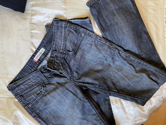 Levis 570 straight fit