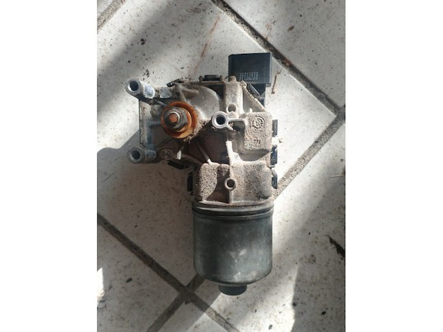 Motor brisaca opel astra H