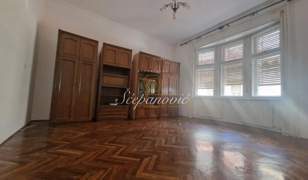 Izdavanje, poslovni prostor, 84m², Centar, Novi Sad