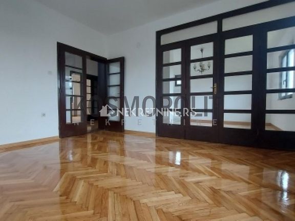 Surčin, Jakovo, Savska , Kuća, 207m2, 209000 EUR