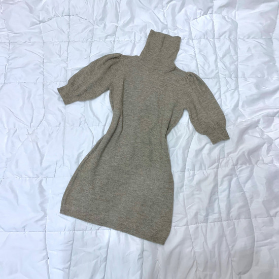 717. Orsay pletena haljina sa rolkom, puff rukavi