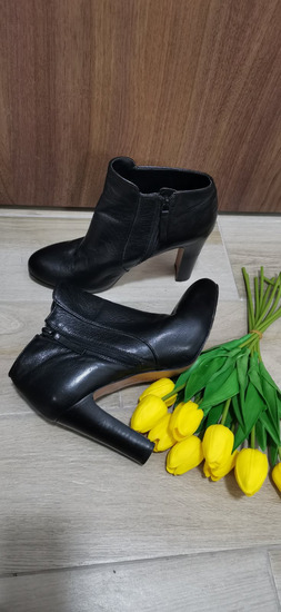 Nine West čizmice