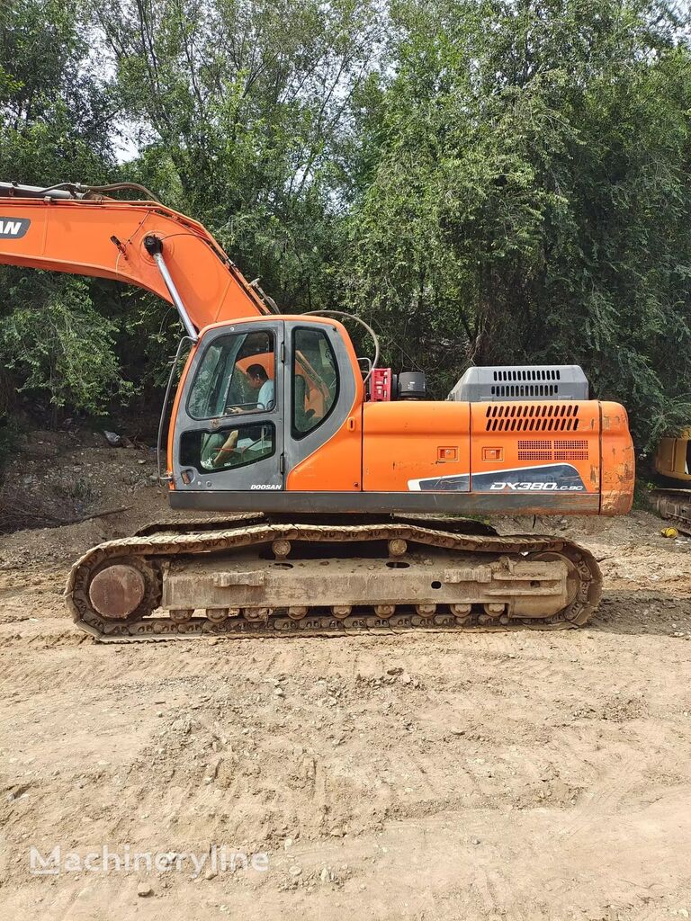 Doosan DX300 bager guseničar