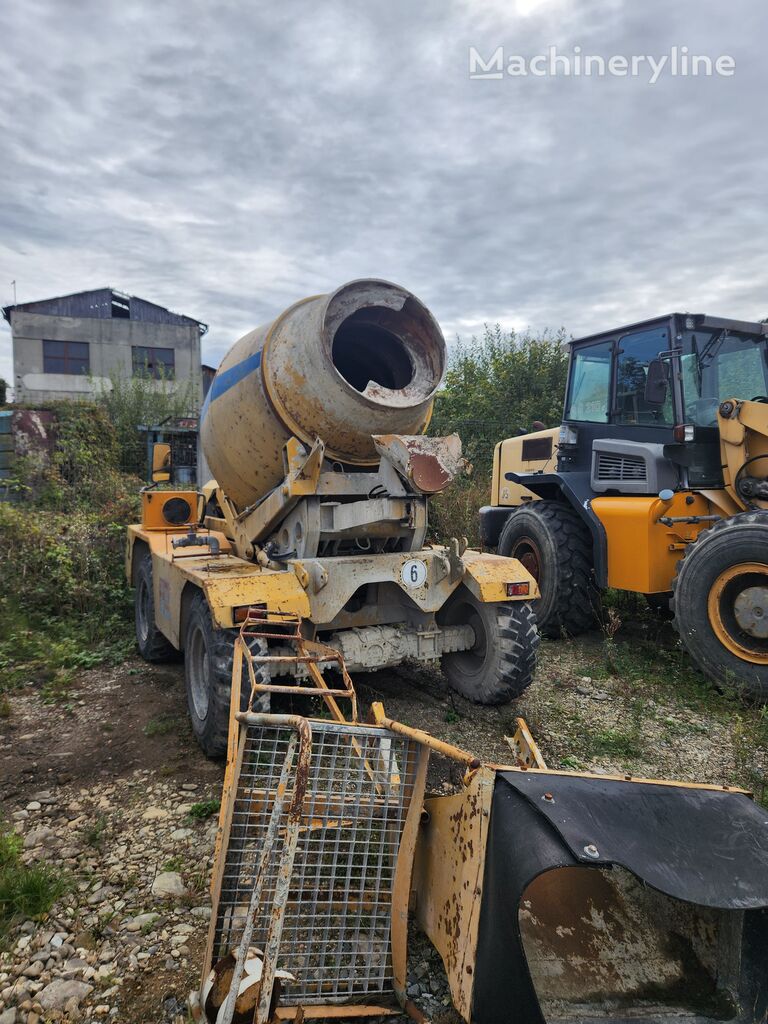 Carmix 2500 kamion s mešalicom za beton