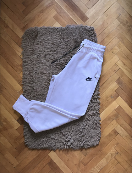 Nike tech fleece, vel S