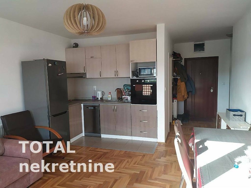 Četvorosoban stan NOVI SAD, 108150€