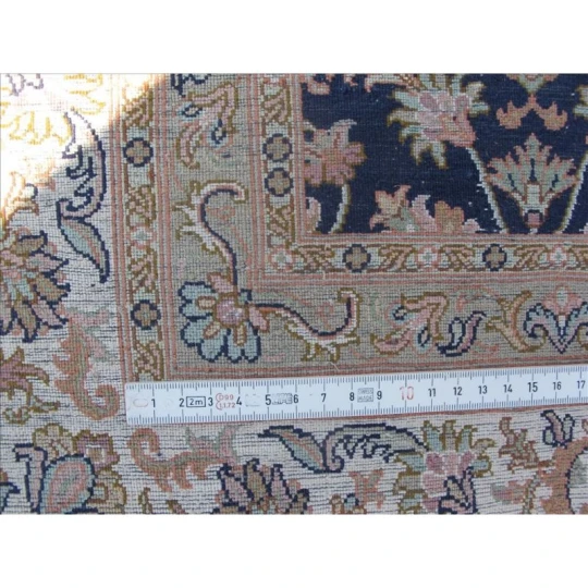 Kashmir Silk Royal
217 x 157 cm