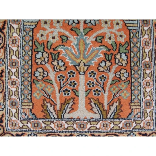 Kashmir Silk Exclusive
62 x 48 cm