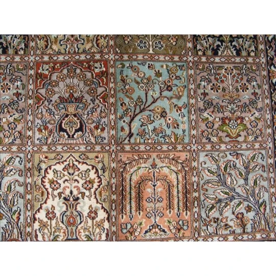 Kashmir Silk Exclusive
183 x 126 cm