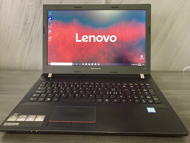 Lenovo IdeaPad E51 i5/8GB/SSD/Full HD