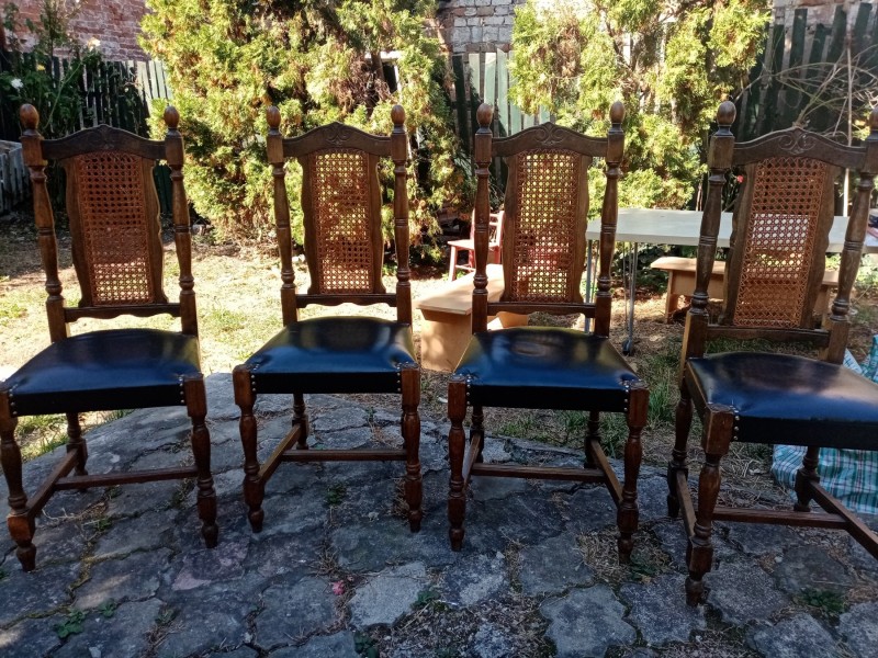 Trpezarijske stolice - drvo + koža, polovne