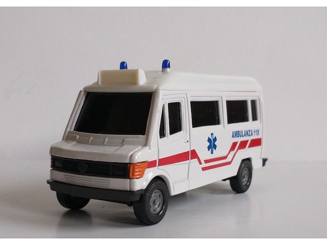 auto HW MERCEDES BENZ T1 AMBULANZA