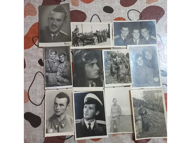 Lot starih fotografija vojnika i oficira JNFRJ