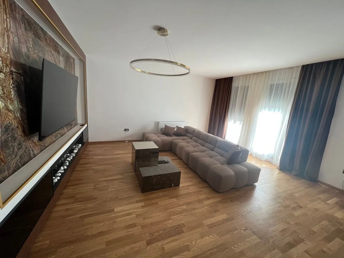 Prodaja, četvorosoban stan, 121m², Rakovica, Beograd