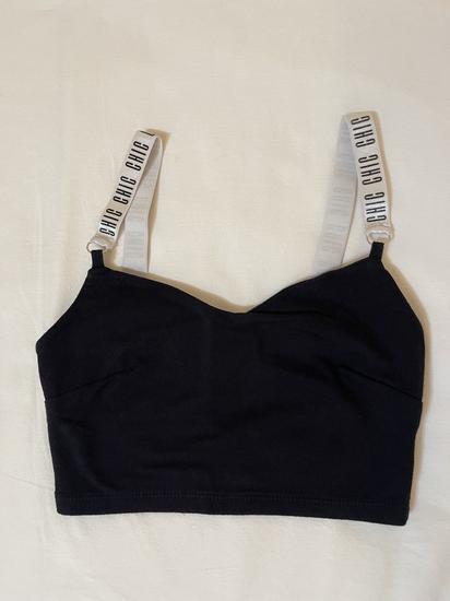 Crni crop top