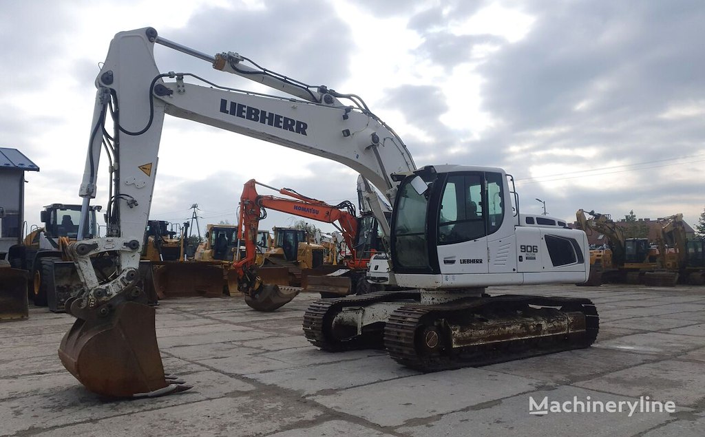 Liebherr R906 LC bager guseničar