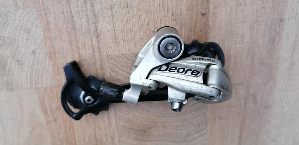 Zadnji menjač Shimano Deore RD-M531 9s