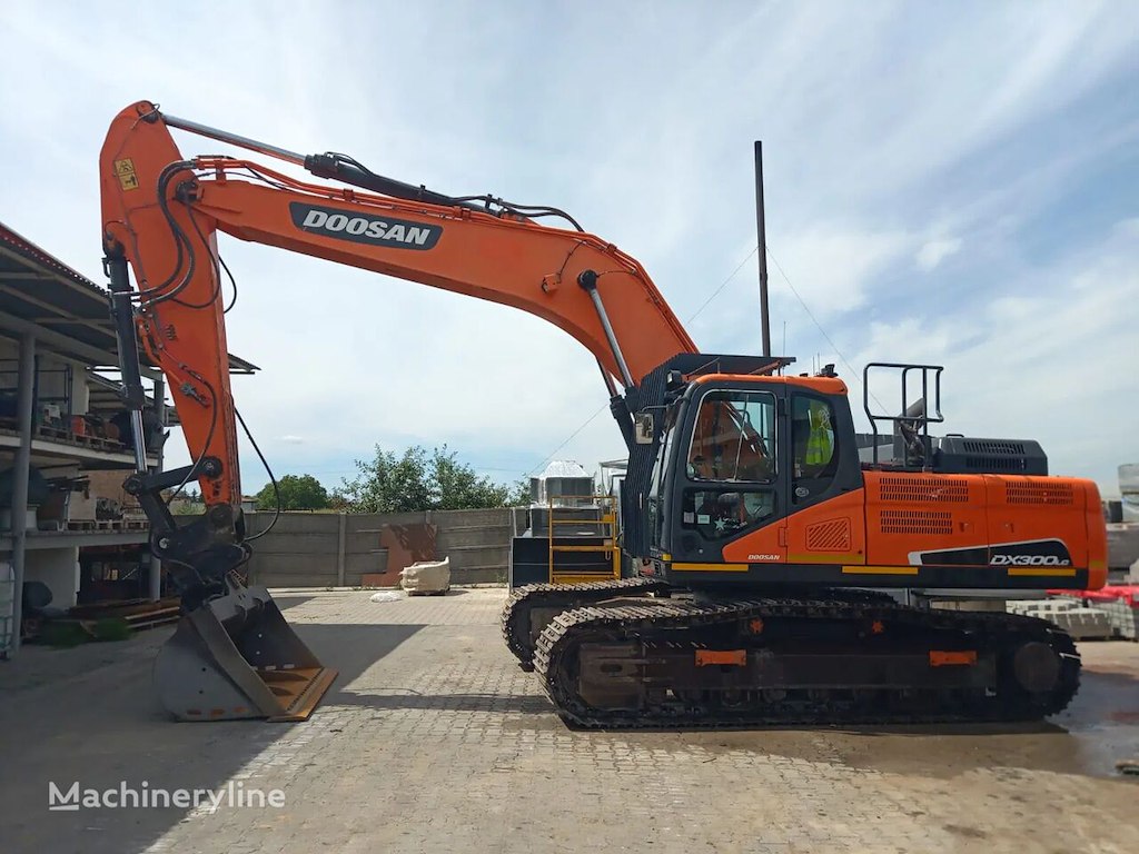 Doosan DX300LC-5 bager guseničar