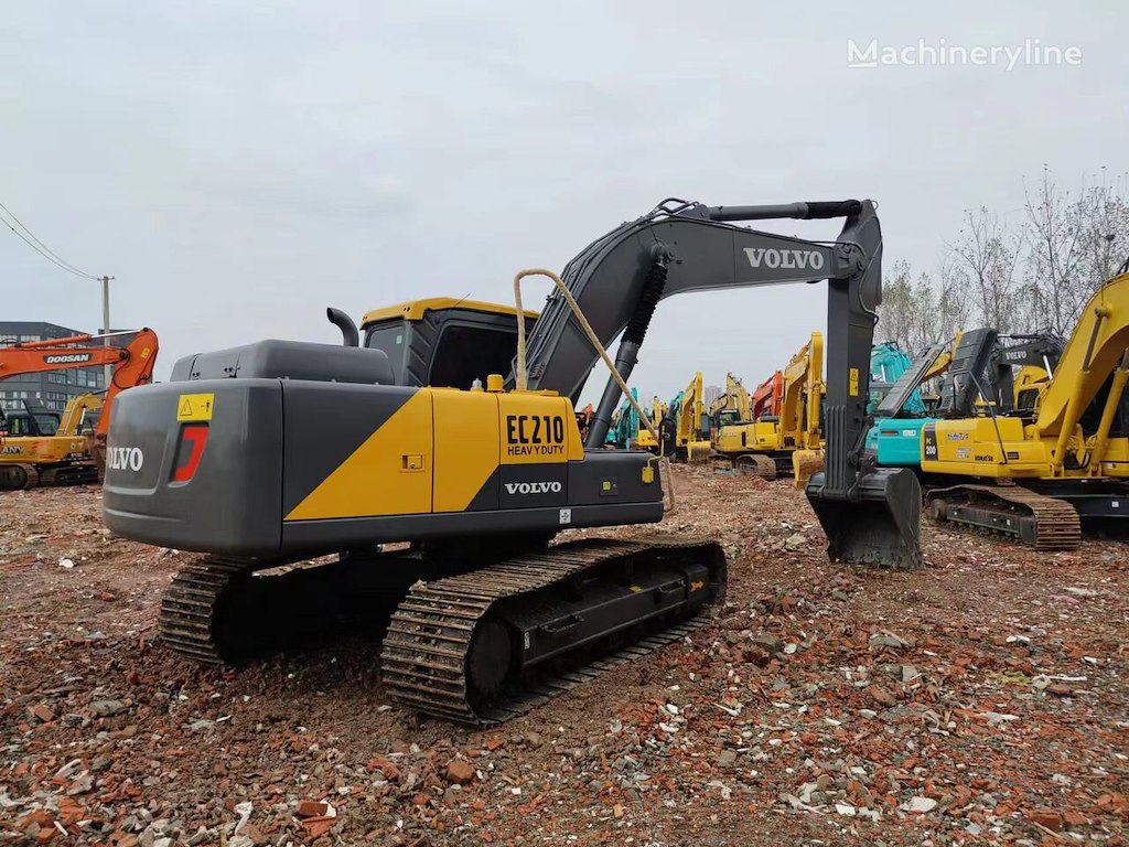 Volvo EC 210 bager guseničar