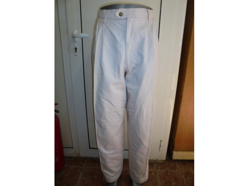 RADNE PANTALONE U BELOJ BOJI, VEL. 52 - XL