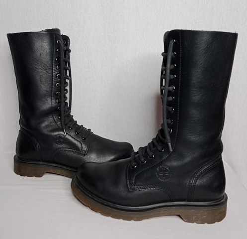 Dr martens crne