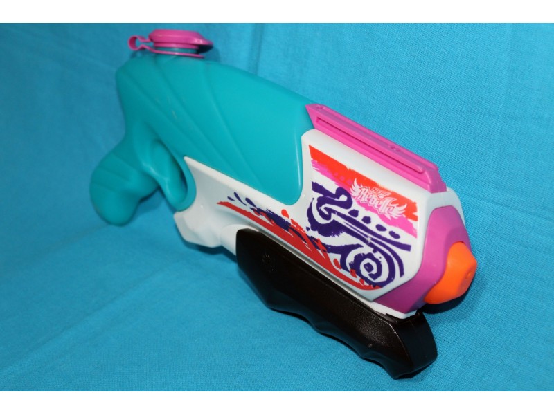 NERF REBELLE SUPER SOAKER PUSKA