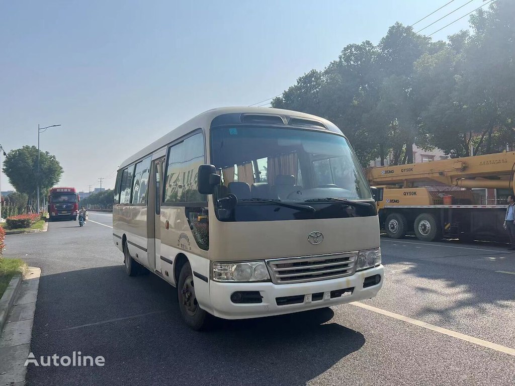 Toyota Coaster turistički autobus