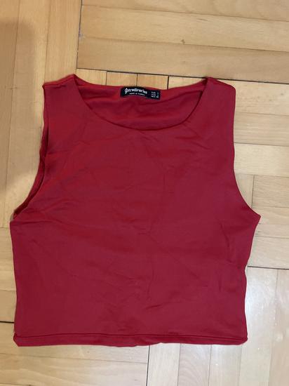 Stradivarius crveni crop top