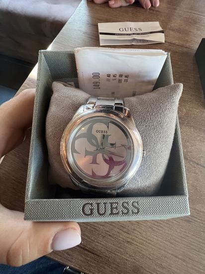 Original guess sat sa kutijom