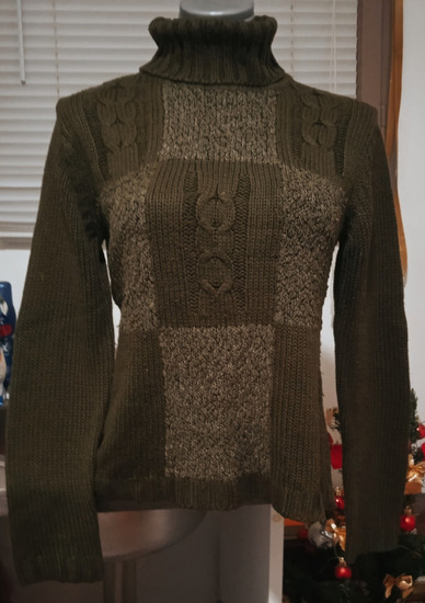 Deblji zimski dzemper M/L