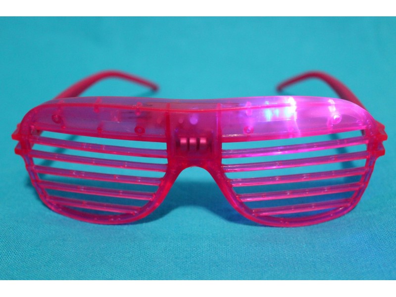 PINK SVETLECE SHUTER SHADES NAOCARE