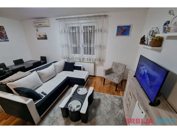 Trosoban Apartman Raven 2 Beograd Zeleznik