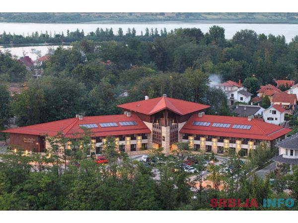 Hotel Danubia Park garni - Veliko Gradiste - Srebrno Jezero