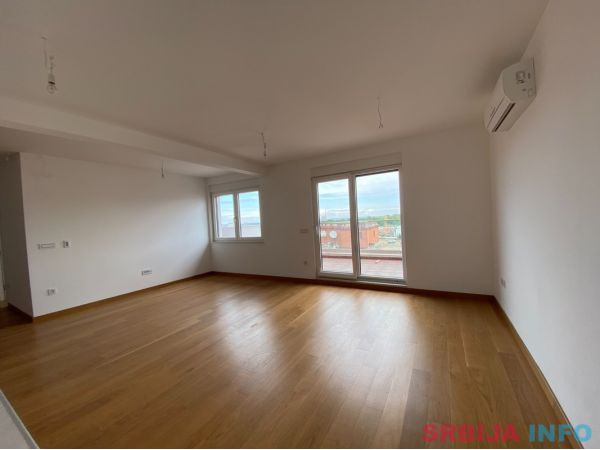 Vukov Spomenik, ulica Vojvode Bogdana 98m2+30m2 terasa