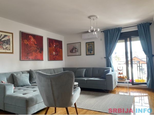 Prodajem LUX duplex na Zvezdari