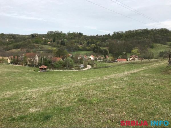 Plac+struja+voda ukupne povrsine 1.6ha