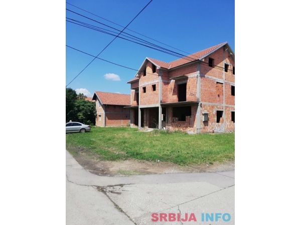 Kuca na prodaju 450m2 gruba gradnja-Surcin