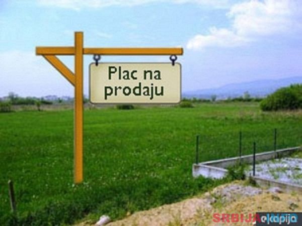 Prodajem plac 10ari-Vrsac