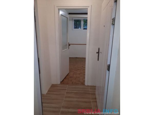 Odlican stan, 50m2,renoviran, uknjizen, Mirijevo-pijaca