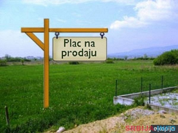 Prodajem plac na Avali