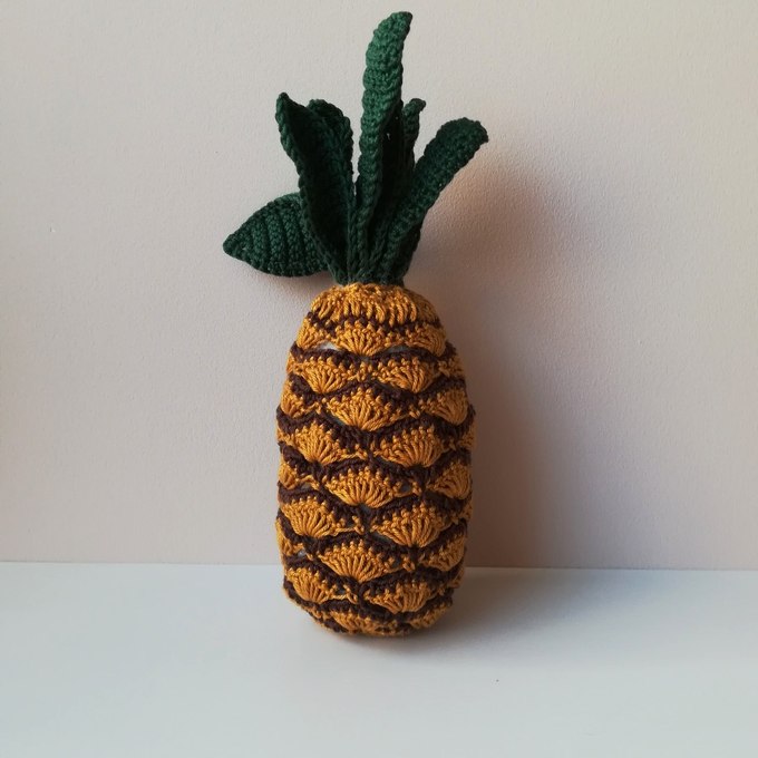 Heklana igračka ananas