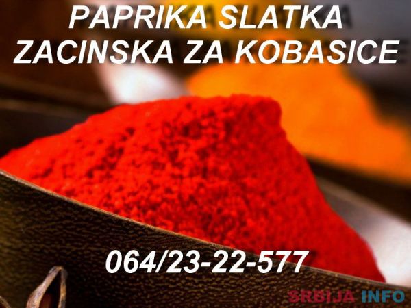 Paprika slatka mlevena, extra crvena.