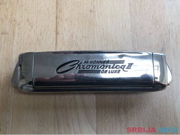 M HOHNER CHROMONICA II DELUXE HARMONICA