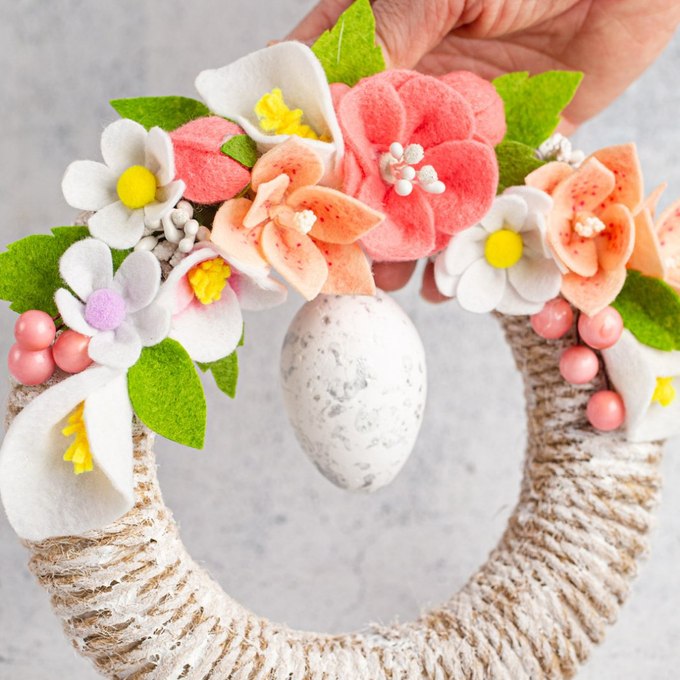 Handmade, Uskršnji dekorativni cvetni venac