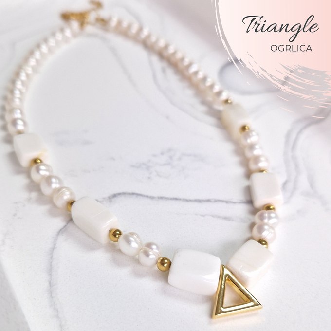 Triangle ogrlica