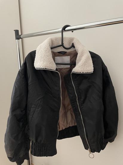 Bershka bomber jakna