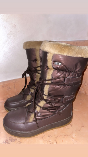 Zimske cizme za sneg braon boje sa krznom broj 36